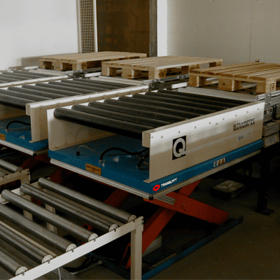 What is a loading bay? Meaning, types and definition