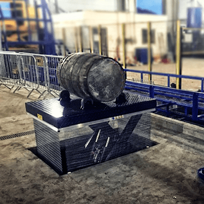 What is a loading bay? Meaning, types and definition