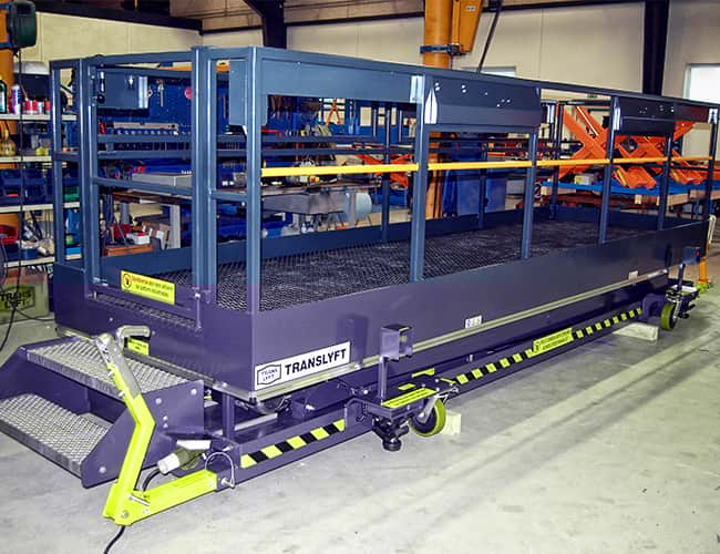 Portable work platform | See our adjustable portable work platforms