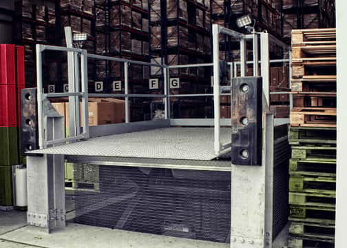 What is a loading bay? Meaning, types and definition