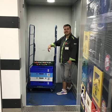 Goods lift makes supermarked possible in new building